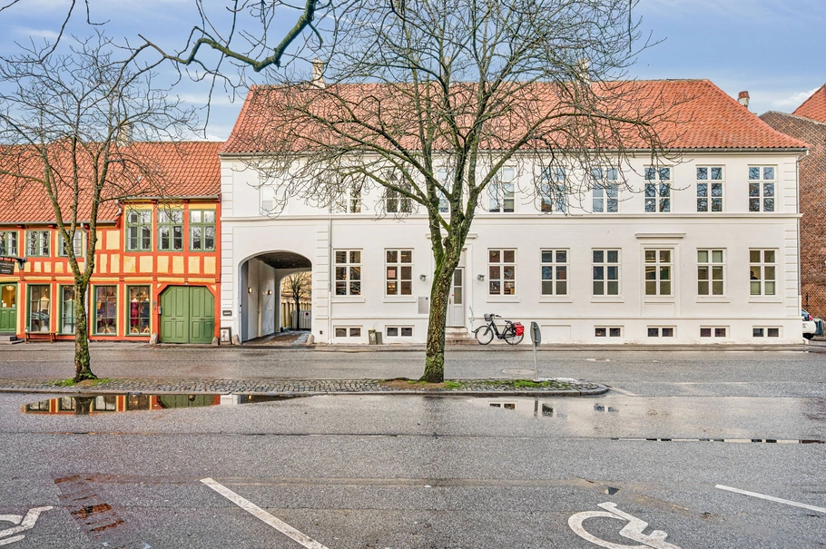 Se alle billeder hos mægler