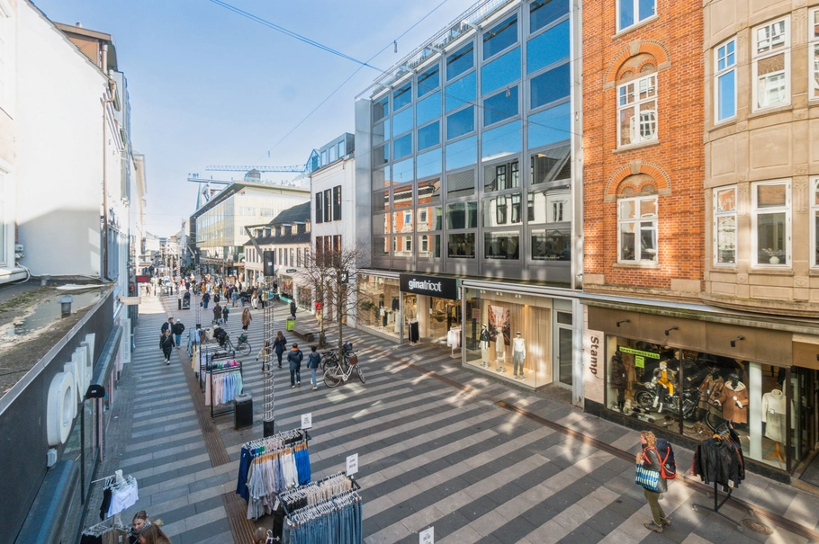 Se alle billeder hos mægler